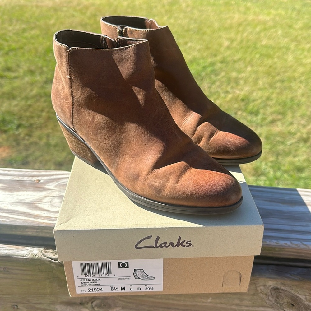 Clarks Ankle Boots - Gem
